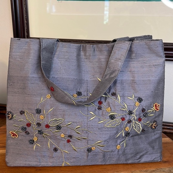 Moyna | Bags | Moyna Vintage Silk Beaded Bag | Poshmark